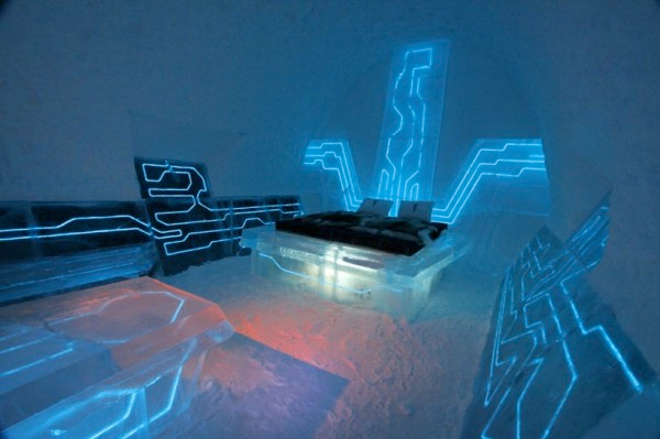 Tron Hotel Suite Design | Senses Lost